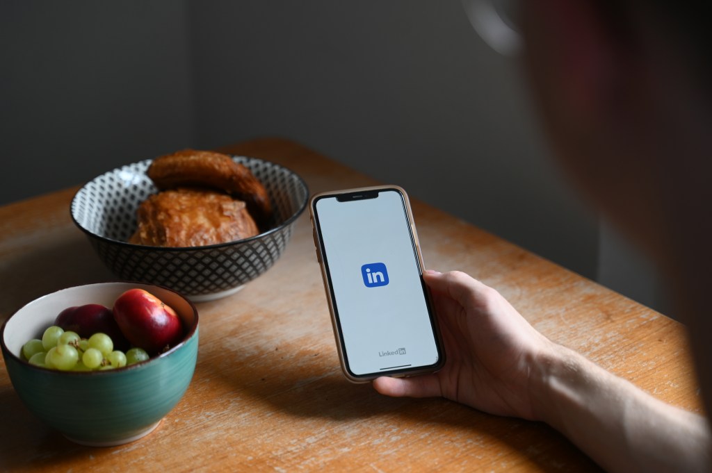 Mastering LinkedIn in 2026: 8 Practical Ways to Stand Out and Build a ...